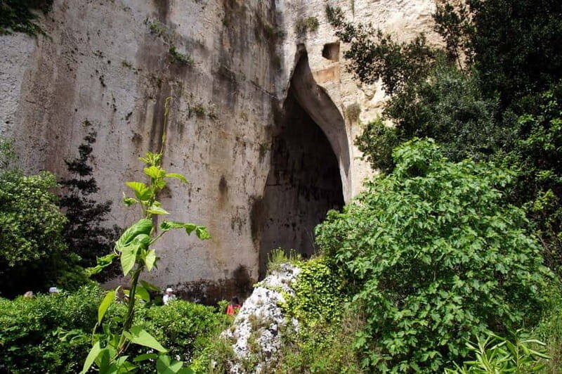 From Taormina: Syracuse and Noto Guided Day Trip by Bus - Key Points