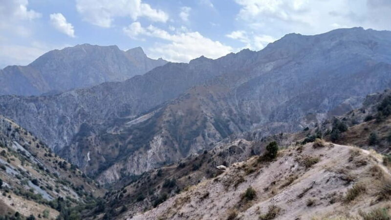 From Tashkent: Small Chimgan Peak Hiking Day Trip - The Itinerary in Detail