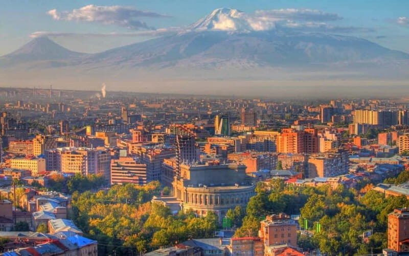 From Tbilisi: Armenia Day Trip with Yerevan and Lake Sevan - Key Points