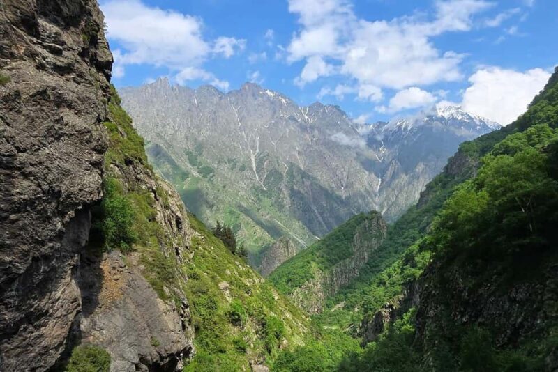 From Tbilisi: Kazbegi Private Tour with 4x4 and Waterfalls - FAQ