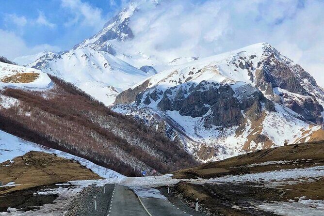 From Tbilisi to Gudauri Ski Resort, Zhinvali, Ananuri Day Trip - The Ride and the Highlights