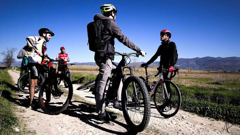 From the Hills of the Sun to Montemarcello: E-Bike Tour - Medieval Castelnuovo Magra and the Hills of Sun