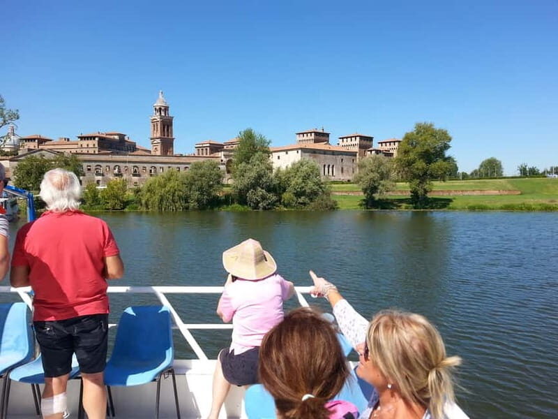 From the magic of the lakes to the ingenuity of Leonardo: sailing through waters and locks - Key Points
