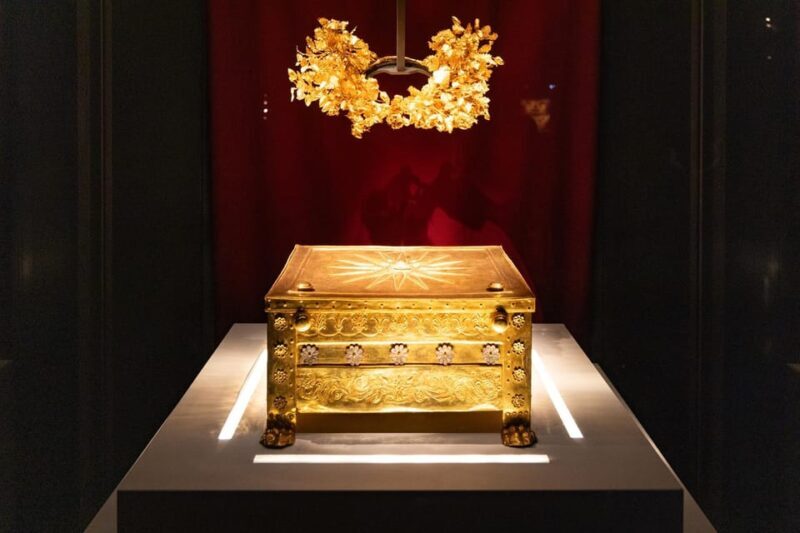 From Thessaloniki: "Macedonian Treasures" Veria-Vergina - An In-Depth Look at the Tour Experience