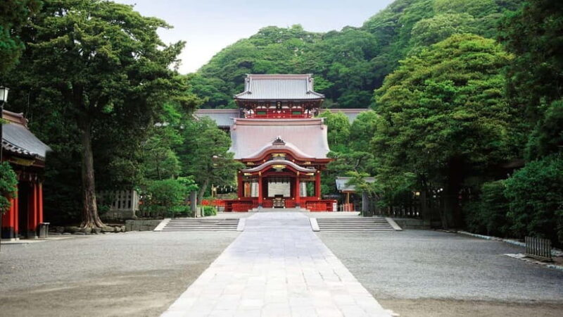 From Tokyo: Private Tour to Kamakura - Temples, Sea, Onsen - An In-Depth Look at the Kamakura Private Tour