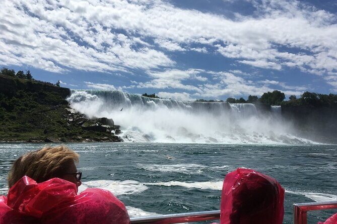 From Toronto: Niagara Falls Day Tour with Optional Boat Cruise - First Impressions: Is This Tour Worth It?