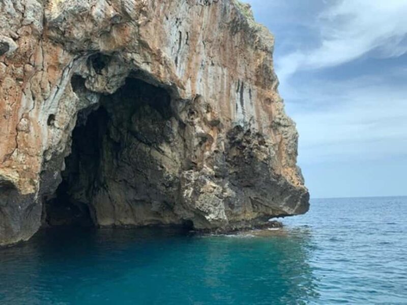 From Torre Vado: BOAT EXCURSION - FAQ about the Torre Vado Boat Excursion