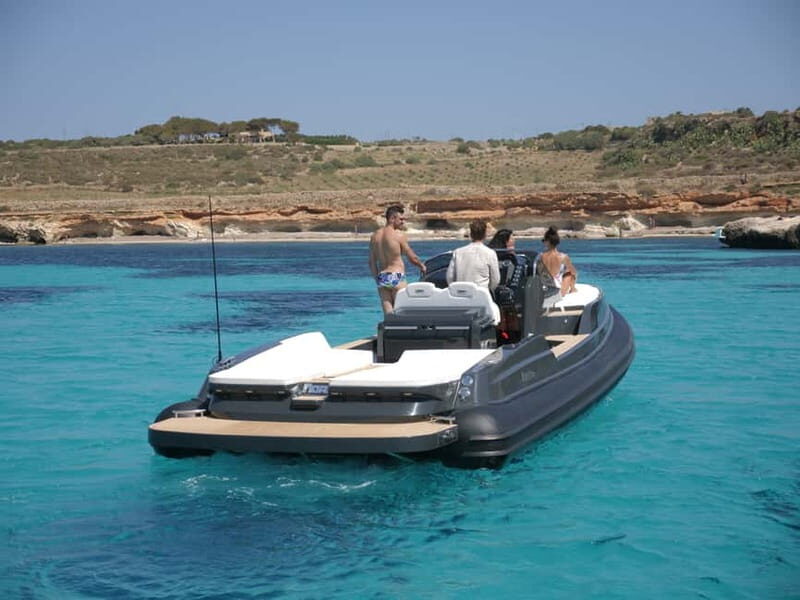 From Trapani: Egadi Islands Tour Favignana - levanzo - Moving on to Levanzo