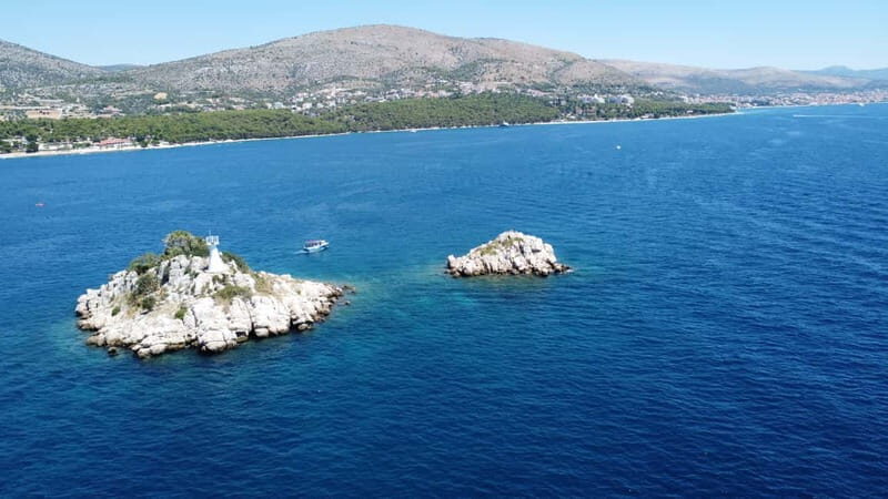 From Trogir: Guided Panoramic Boat Tour with Drinks - An Engaging Introduction to the Experience