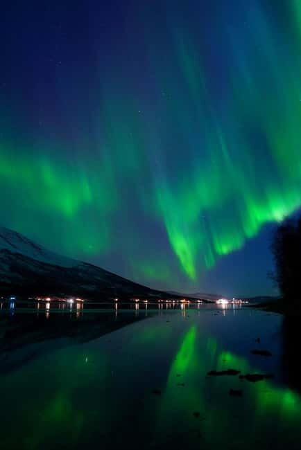 From Tromsø: Aurora Bus Tour with Snacks, Photos, and Drinks - Key Points: