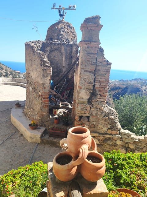 From Tropea: Pentedattilo & Bova, Grecanici villages. - Key Points