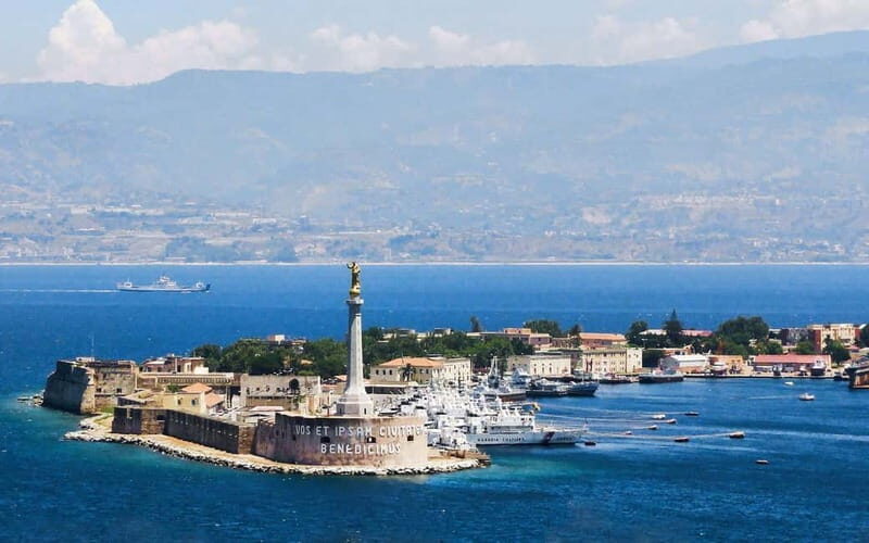 From Tropea: Taormina Day Trip - Transportation and Group Size