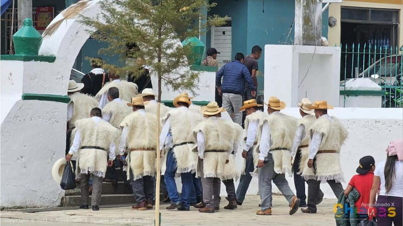 From Tuxtla Gutierrez: San Juan Chamula and Zinacantán Tour - Key Points