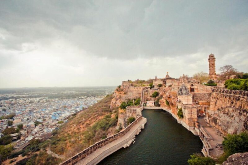 From Udaipur: Day Tour To Chittorgarh Fort with Transport - Who Should Consider This Tour?