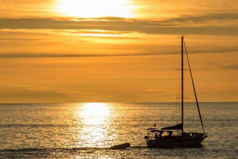 From Vancouver: Lighthouse Park & Horseshoe Bay Hiking Tour - Suitable for Who?