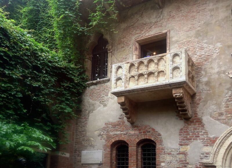 From Venice: Verona Walking Tour with Transportation - FAQ