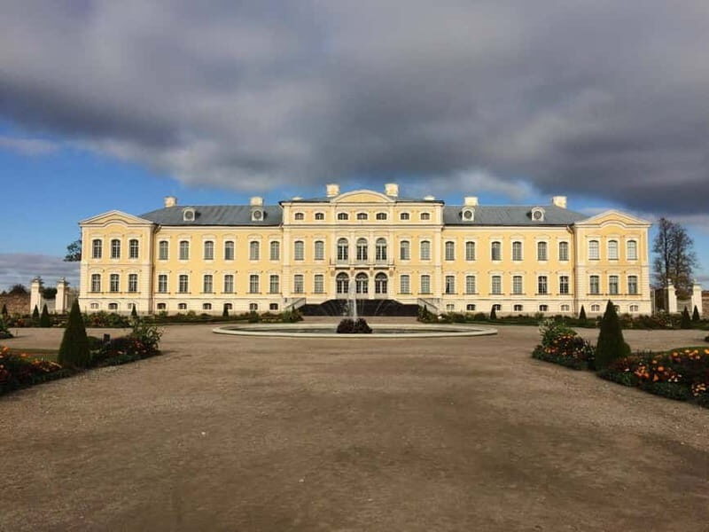From Vilnius to Riga with Sightseeing Stops Top Private Tour - Key Points
