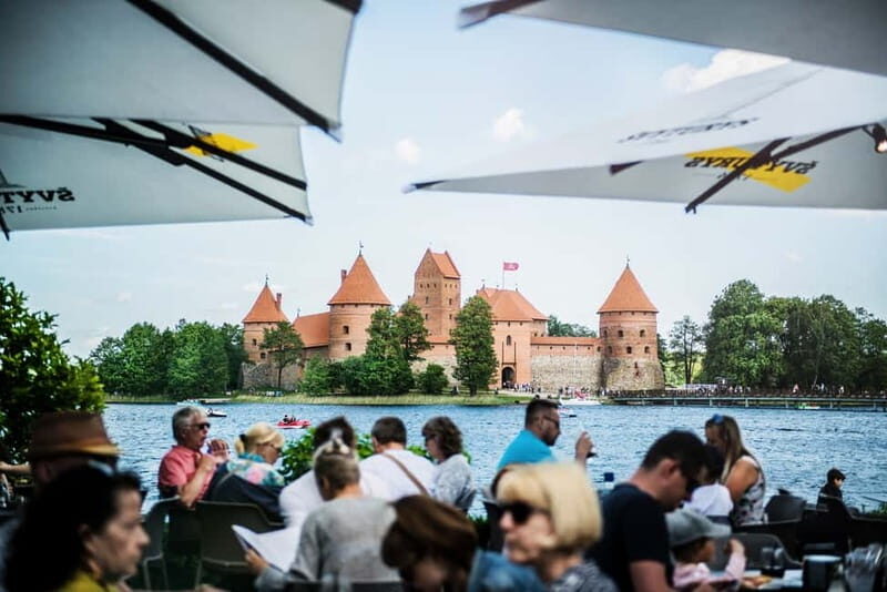 From Vilnius: tour to Trakai with kybynai tasting - Exploring the Trakai Castle and Old Town