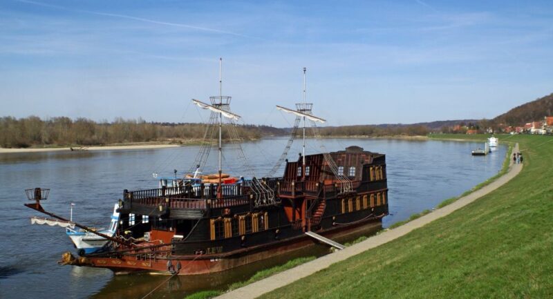 From Warsaw: Kazimierz Dolny Art Town Full-Day Private Tour - What’s Included and How It Matters