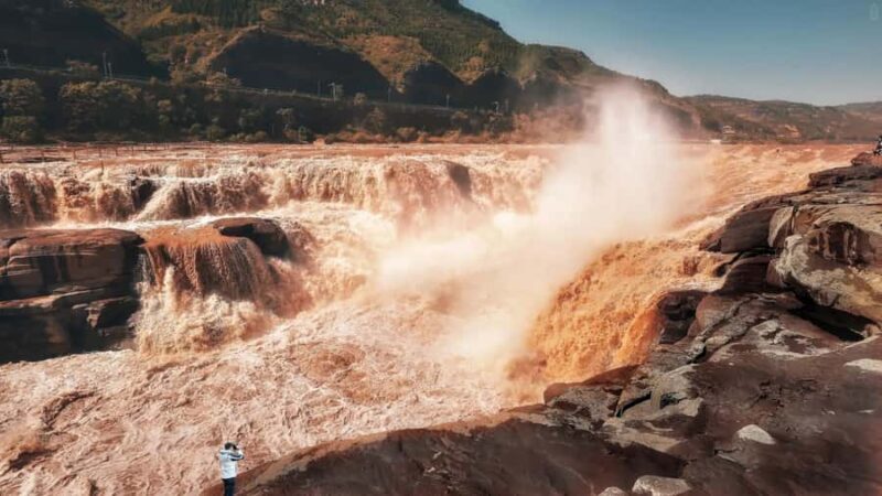 From Xi'an: Hukou Waterfall & Huangdi Mausoleum 1-Day Tour - Key Points