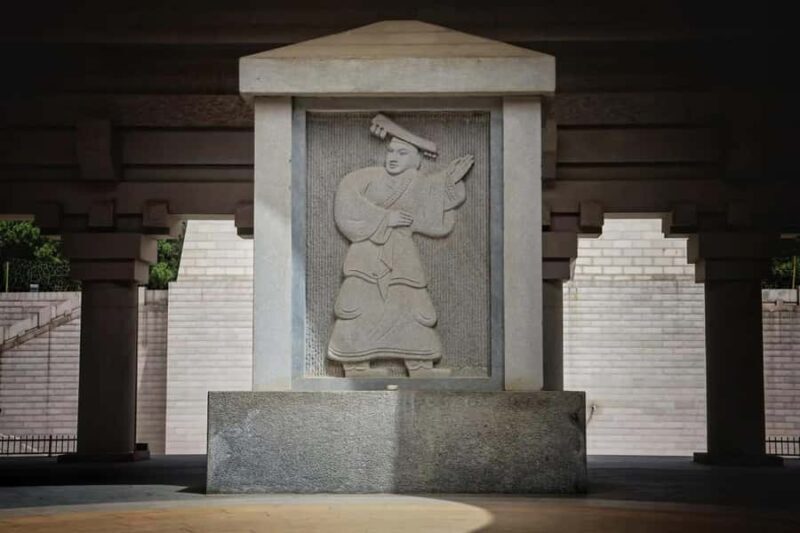 From Xi'an: Hukou Waterfall & Huangdi Mausoleum 1-Day Tour - The Sum Up: Is This Tour Right for You?