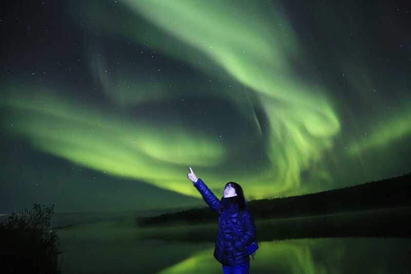From Yellowknife: Northern Lights Bus Tour with Photos - The Sum Up