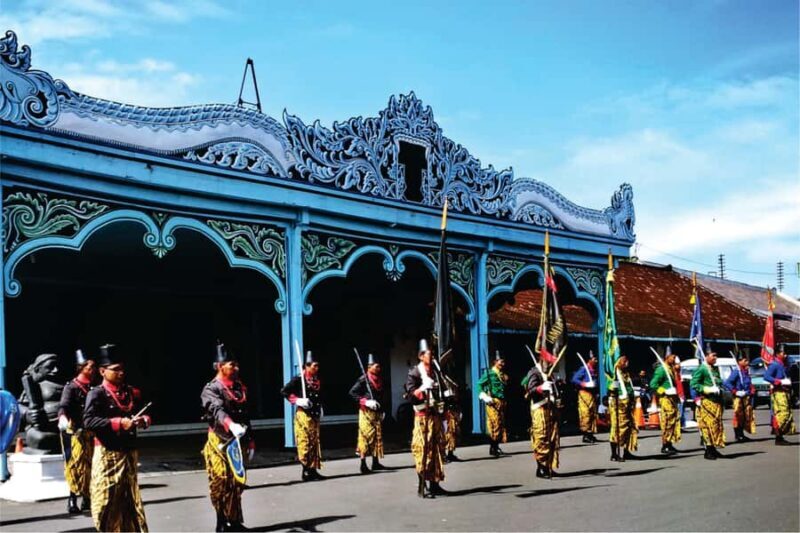 From Yogyakarta: Cetho, Sukuh Erotic Temple and Solo City - Why This Tour Offers Great Value