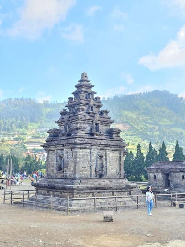 From Yogyakarta: Dieng Plateau & Gastronomy Tour & Transfer - The Atmosphere and Scenery