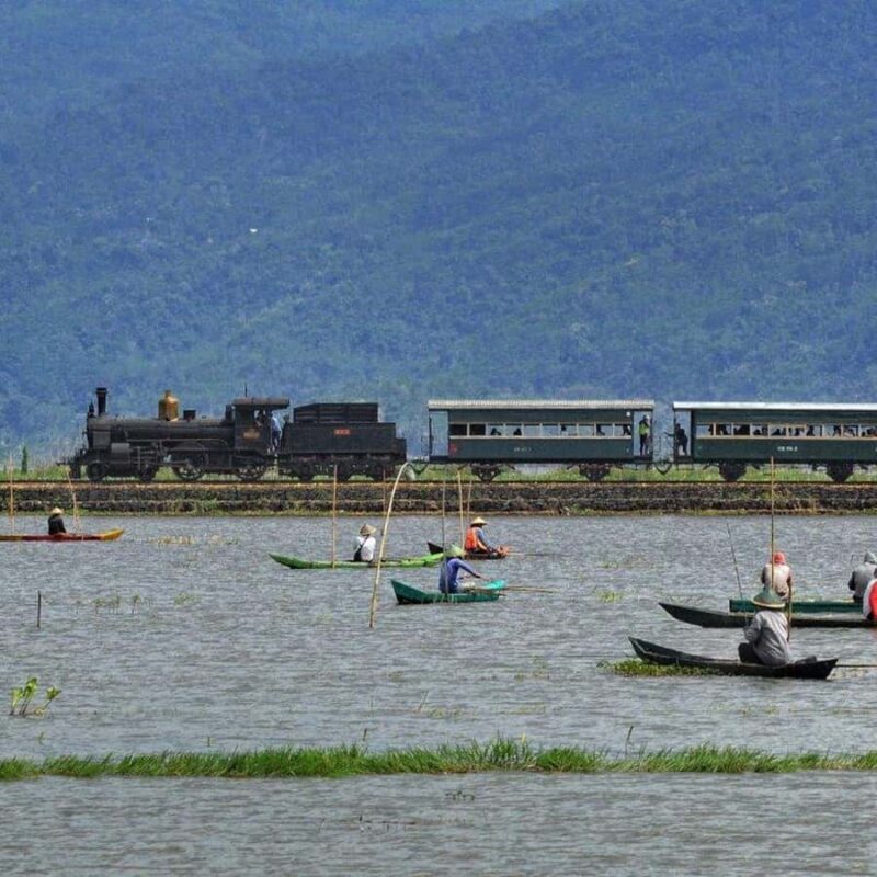 From Yogyakarta: Indonesian Railway Museum and Train Ride - The Vintage Train Ride: A Window to the Past