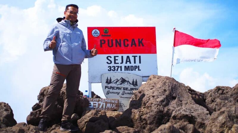 From Yogyakarta: Mount Sumbing Day Hike Via Nepal Van Java - Key Points