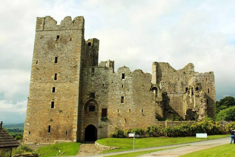 From York: Full-Day Yorkshire Dales Tour - A Deep Dive into the Yorkshire Dales Tour