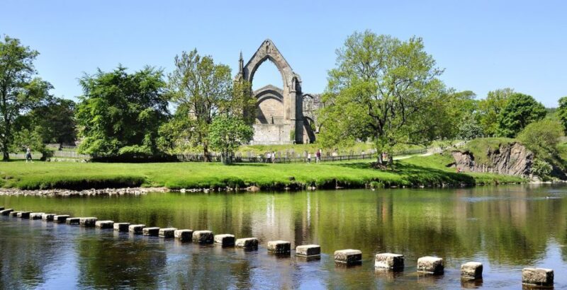 From York: Herriot and Yorkshire Dales Day Trip - Key Points