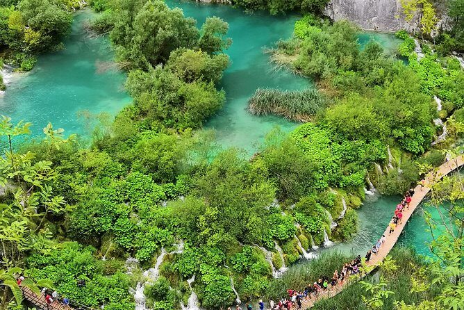 From Zadar: Plitvice Lakes Guided Day Tour with Tickets - Who Should Consider This Tour?