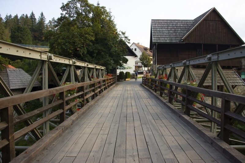 From Zagreb to Plitvice Lakes and Rastoke - Private day tour - An In-Depth Look at the Tour