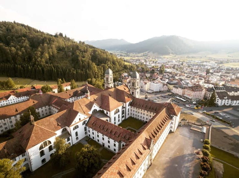 From Zurich: Rapperswil, Einsiedeln, Lindt Home of Chocolate - Scenic Drive from Zurich to Rapperswil