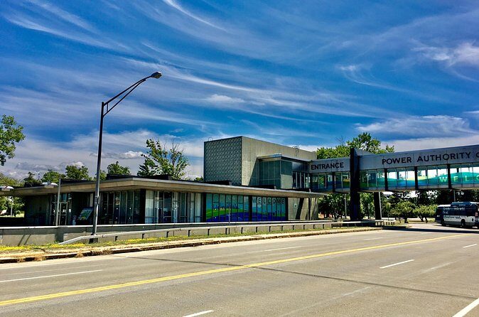 Frozen Falls Niagara Falls NY Fall and Winter Wonder Tour - Key Points