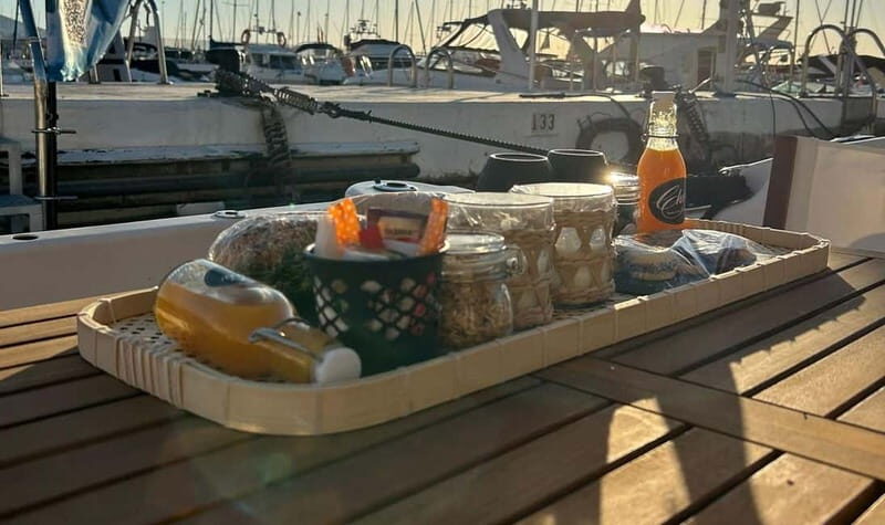 Fuengirola: Sunrise Boat Tour with breakfast and drinks - An In-Depth Look at the Sunrise Boat Tour