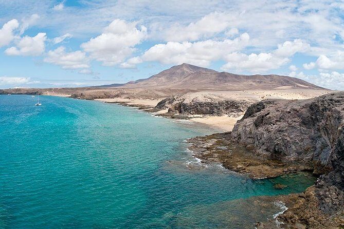 Fuerteventura: Ferry ticket to Lanzarote with free wifi - Who Should Consider This Ferry?