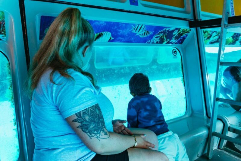 Fuerteventura: Glass Bottom Boat Cruise with Lunch & Drinks - FAQ