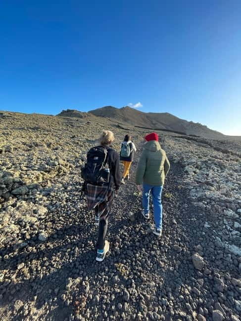 Fuerteventura: Twilight Volcano Hike with Sunset & Moonrise - Key takeaways