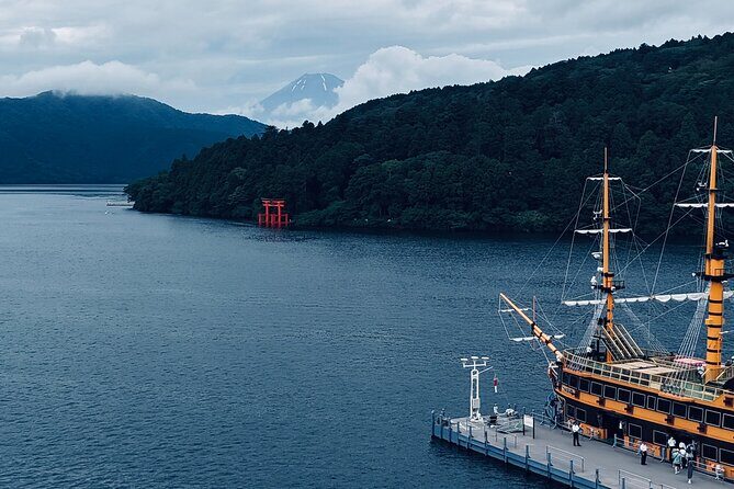 Fuji and Hakone Private Tour with English Guide and Photography - Discovering Mount Fuji and Hakone: What to Expect