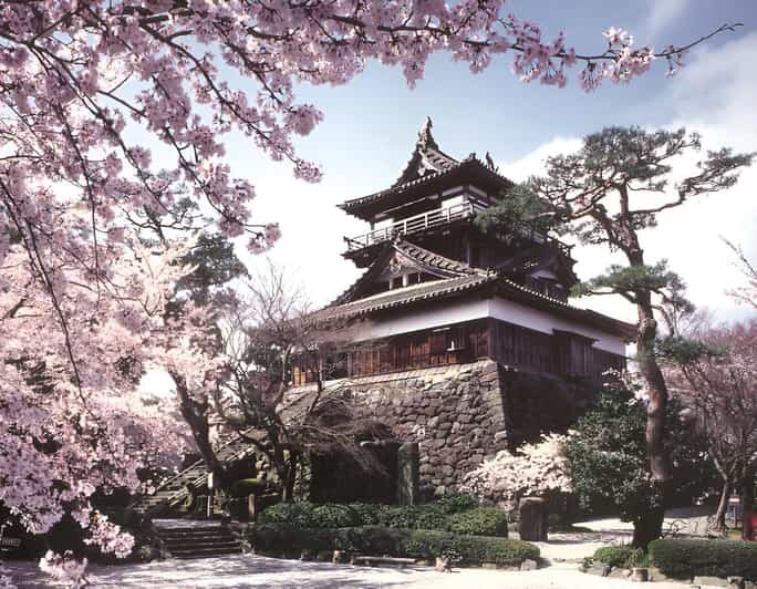 Fukui: Maruoka Castle Admission Ticket - Key Points
