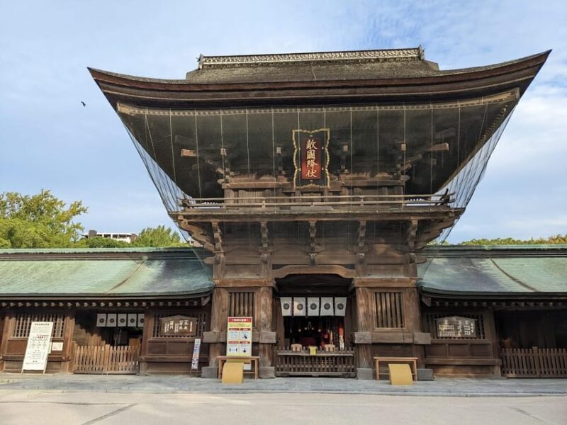 Fukuoka Cultural Walk: Castle, Shrines, Temples & Tales - Why This Tour Works Well