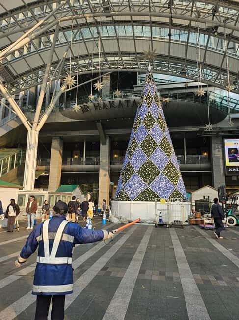 Fukuoka: Hakata & Tenjin Christmas Markets Walking Tour - Practical Tips for Participants
