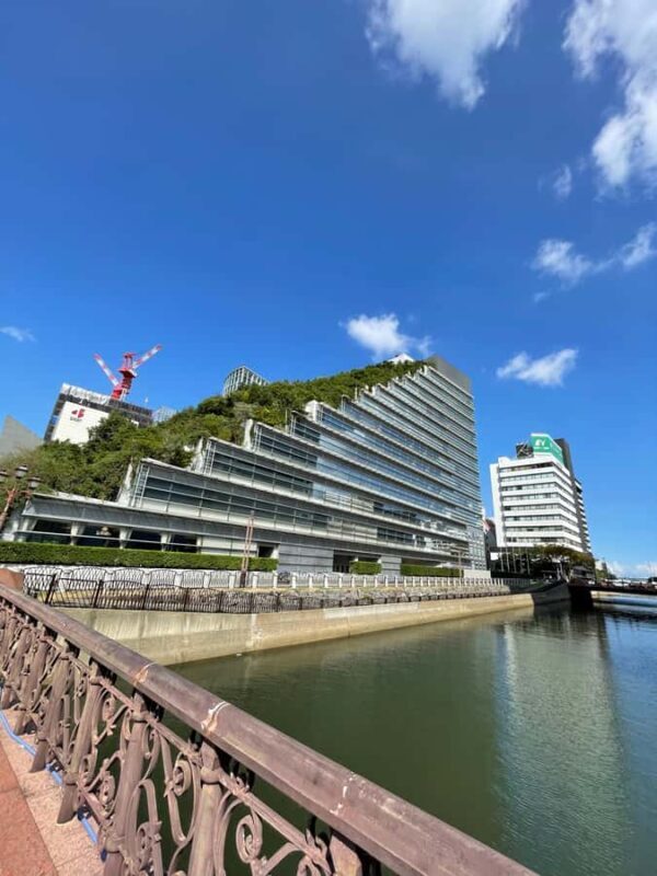 Fukuoka: Historic Architecture and Walking Tour - Exploring Fukuoka’s Modern Architecture