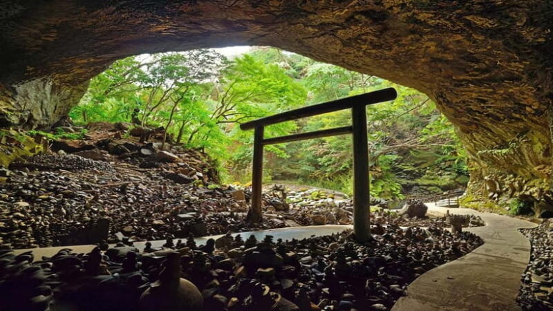 Fukuoka: Takachiho Gorge, Amano Iwato & Scenic Train Tour - Who Should Consider This Tour?