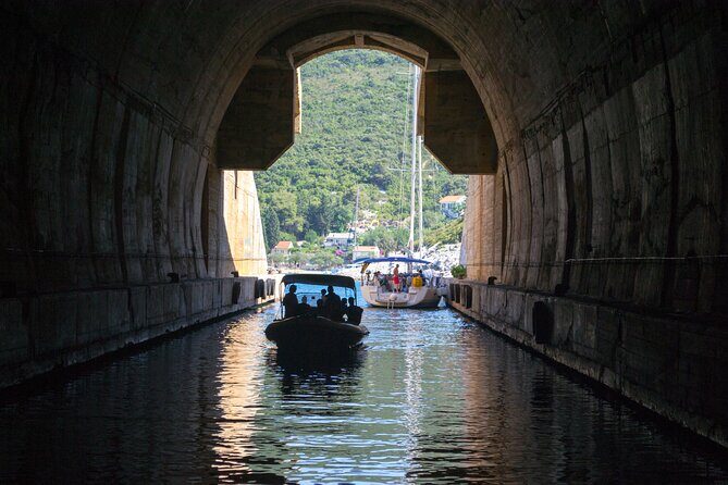 Full day 3 island boat tour from Split and Brac - An In-Depth Look at the Croatian Island Boat Day