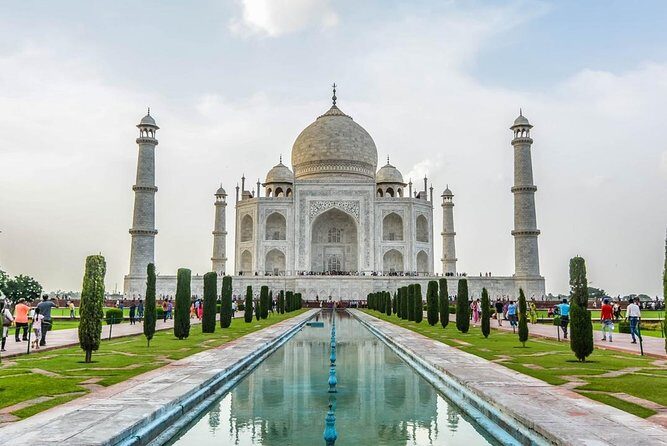 Full-Day Agra Tour with Taj Mahal From Mumbai By Air - FAQs