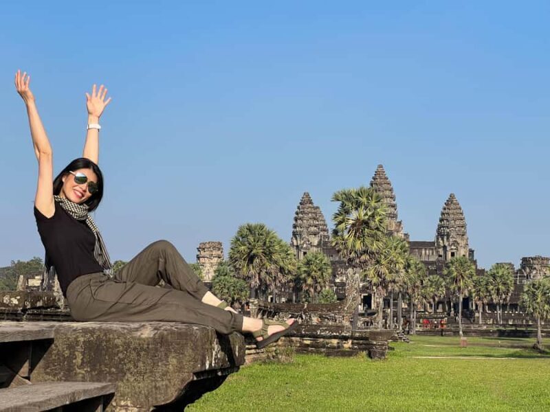 Full Day Angkor Wat Temple Tour from Phnom Penh All Incluive - Key Points