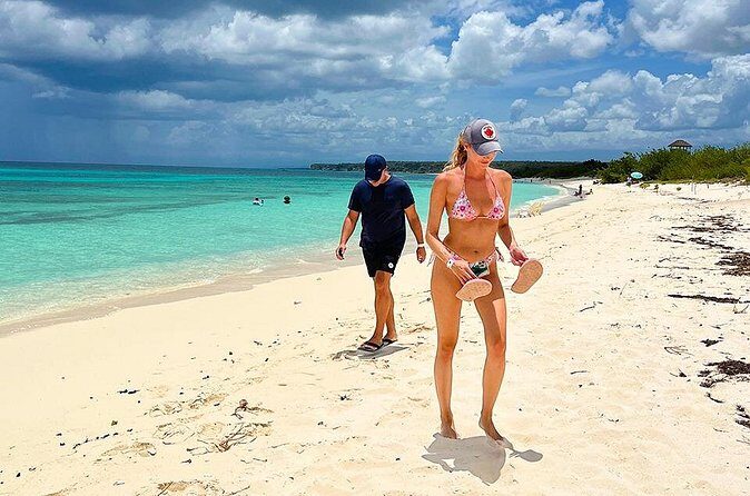 Full Day Bahía de las Águilas and Private Flight from Santo Domingo - Who Would Love This Tour?